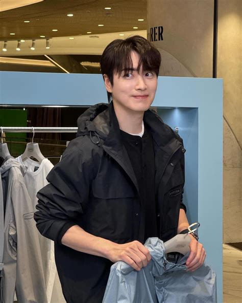 이준혁 팬페이지 𝒏𝒚𝒂𝒌𝒏𝒚𝒂𝒌𝒋♥️𝑱𝒖𝒏 𝑯𝒚𝒖𝒌𝒔 𝑭𝒂𝒏 𝑷𝒂𝒈𝒆 다니엘 크레뮤x이준혁 전 이 조합 찬성이요 준니엘의 완벽한 실루엣 Cj온스타일에서 만나