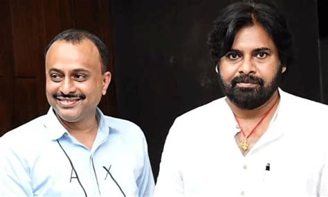 పవన్ గెలుపుని రూ2 కోట్ల ఖర్చుతో ఎంజాయ్‌ చేశారట Vishwa Prasad