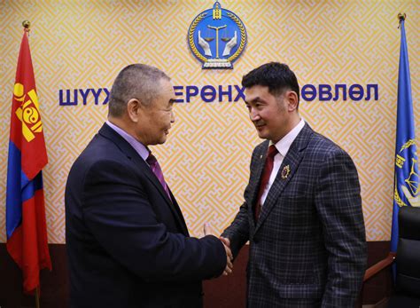 Шүүхийн архивын албан хаагчдад хүндэтгэл үзүүллээ ТАС МН