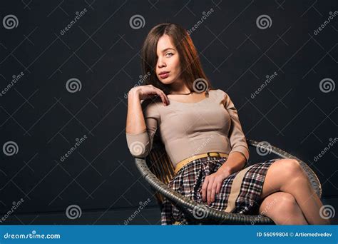 Foto De Una Muchacha Atractiva Bastante Sensual En Hecho A Ganchillo Foto De Archivo Imagen De