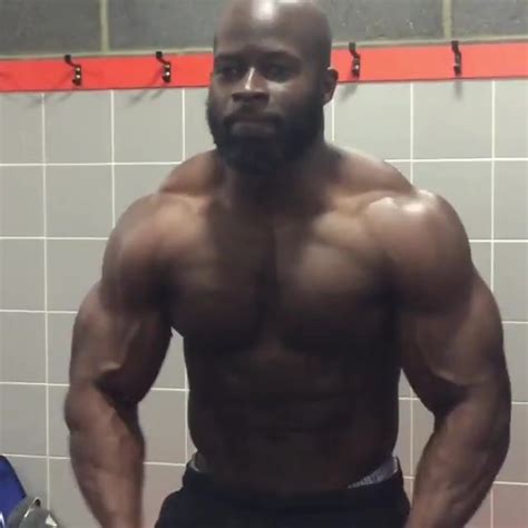 Black Bodybuilder Thisvid Com