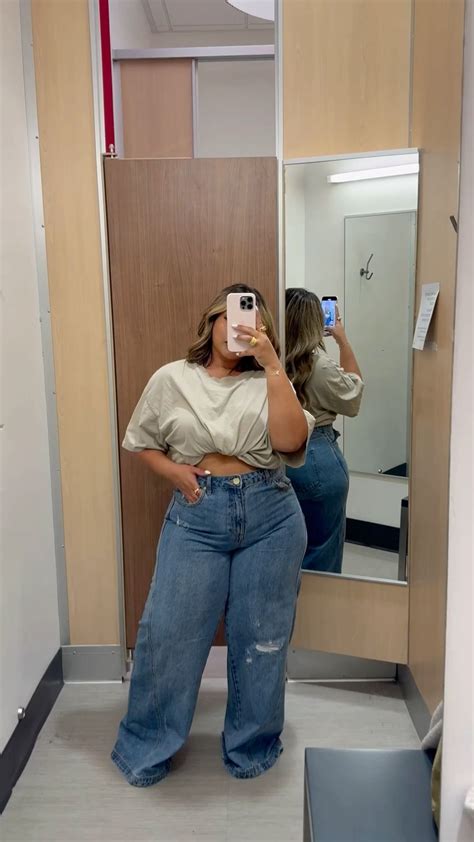 Pin By Celeste On Fashion Curvy Outfits Effortlessly Chic Outfits