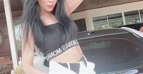 รวมรูปภาพของ ลี ศริญญา คุณแม่ แก้มบุ๋ม กับเคล็ดลับเอวสับ เห็นแล้วต้องร้องว้าว รูปที่ 11 จาก 15