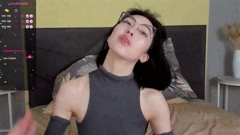 Super Hot Booty And Busty Korean Babe Show Eporner