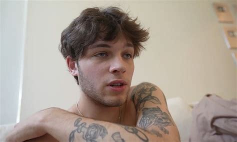 How Is He Still So Hot Even When Hes Sick Fangirl Problems