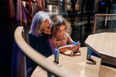 Diffraction Waves And Light Science Activity Exploratorium