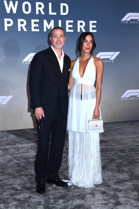 Brad Pitt Und Ines De Ramon Mit Diesen Wow Looks Feiert Das It Paar