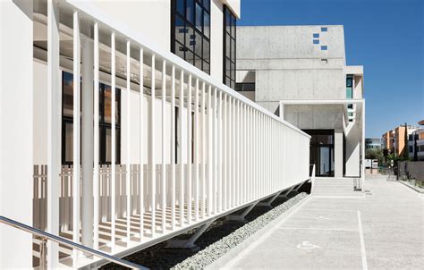 Facades Shading System