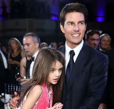 كيتي هولمز ابنة توم كروز تدرس فيلما جنسيا يجمع والدها ونيكول كيدمان