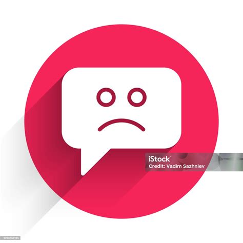 하얀 슬픈 미소 아이콘은 긴 그림자 배경으로 분리되어 있습니다 이모티콘 얼굴입니다 빨간색 원 버튼입니다 벡터 가공의 인물에 대한 스톡 벡터 아트 및 기타 이미지 Istock