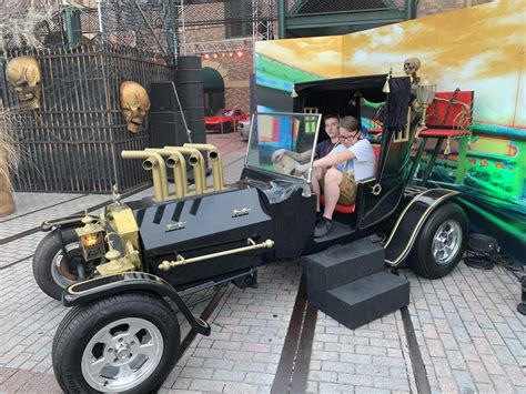 Universal Halloween Horror Nights 2019 Hhn29 Rob Zombie Dragula Car