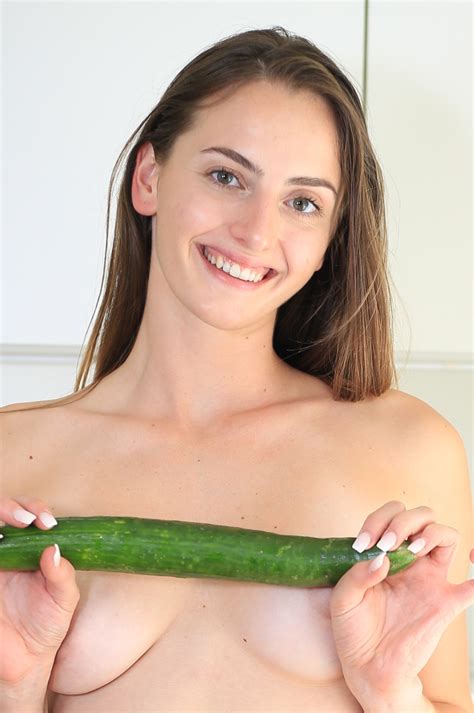 Samantha Ryan Model Profile