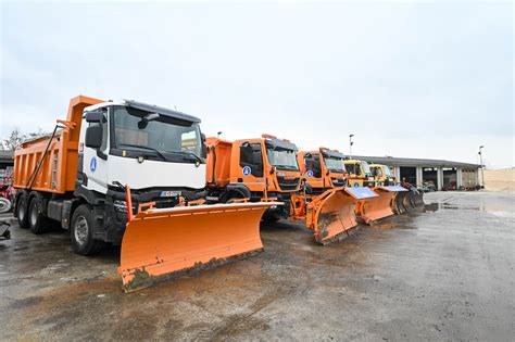 Зимската служба за одржување на патиштата работи со полн капацитет Влада на Република Северна