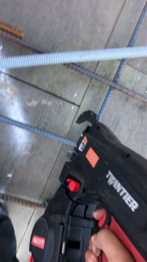 Pretty Nifty Tool R Electricians