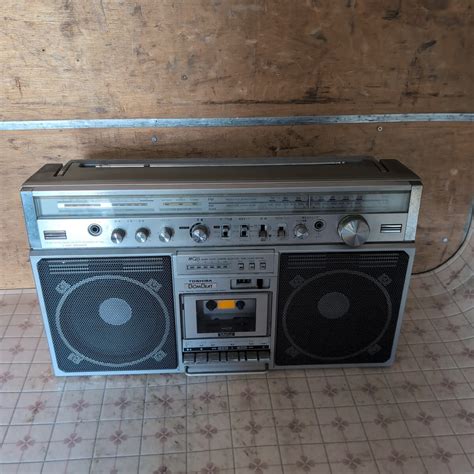 Yahooオークション 通電ok Toshiba 東芝 Bombeat Rt S85ラジカセ 2w