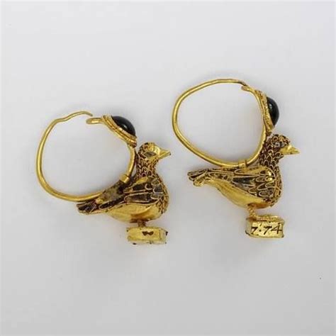 Греческие серьги. Золото, гранаты. 200-100 до н.э. | Ancient greek ...