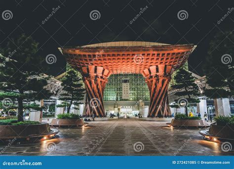 30 Oct 2013 Tsuzumimon Located At East Entrance To The Jr Kanazawa