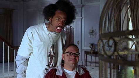 Shorty Vs The Bird Funny Scene From Scary Movie 2 Youtube