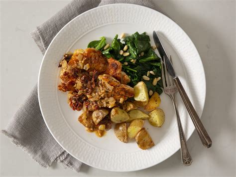 Tuscan Chicken And Potatoes