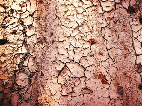 ultime western header cracked ground ultimewestern