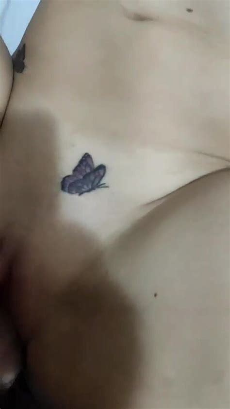 야한 섹스에서 신음하는 섹시한 벌거 벗은 소녀와 섹스 Cnnamador 야한 섹스에서 신음하는 섹시한 벌거 벗은 소녀와 섹스 Cnnamador