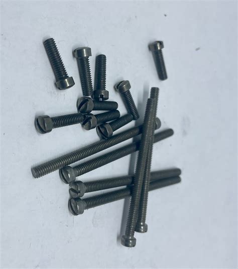 12 24 X 1 12 Slotted Fillister Head Machine Screws Plain
