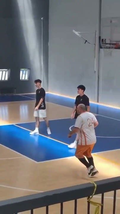 ניר בן ורון השתתף בתחרות ענף הכדורסל תצוגת סלים שהצלחתי למצוא אז בבקשה Basketball Youtube