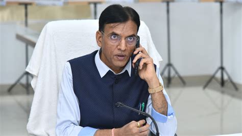 Heatwave Fury Health Minister Mandaviya Holds Key Meet Oneindia News