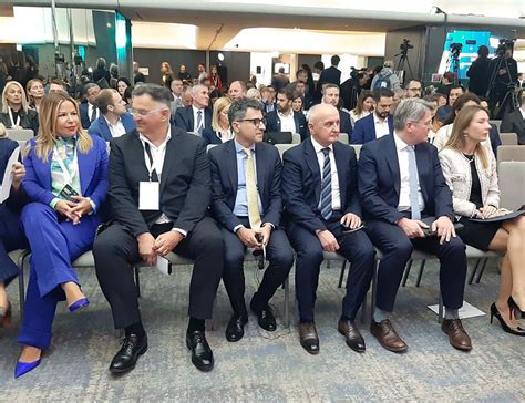 Srna ПОЧИЊЕ БЕОГРАДСКИ ЕНЕРГЕТСКИ ФОРУМ УЧЕСТВУЈЕ ЂОКИЋ