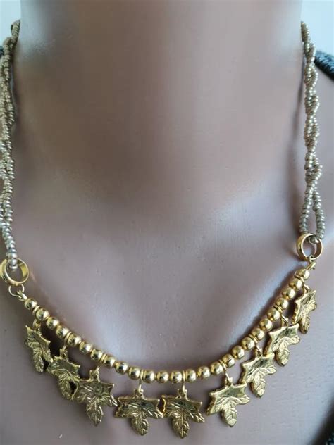 Кольє кленові листочки — ціна 99 грн у каталозі Кольє і намиста Купити аксесуари за доступною