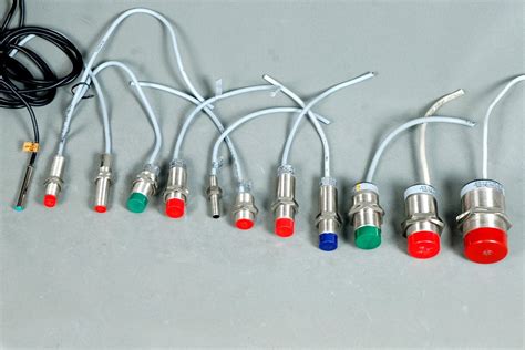 Creative Cylindrical Inductive Proxy Switch At Unit In Vadodara ID