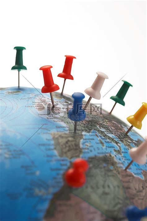 Globle演播室不同地方的图钉特写高清摄影大图 千库网