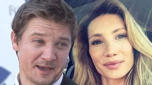 Jeremy Renner Claims Ex Sent His Nudes To Humiliate Him Is Sex Obsessed