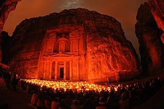 File Petra By Night Wikimedia Commons