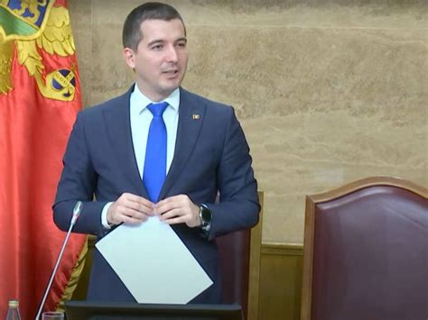 Предати приједлози за кандидатуру Бечића и Милатовића