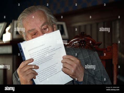 Jon Eeg Ntb Ntb Action Alone Portrait Lyric Hi Res Stock Photography