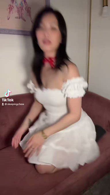 TW Pornstars Chew Videos From Twitter Page