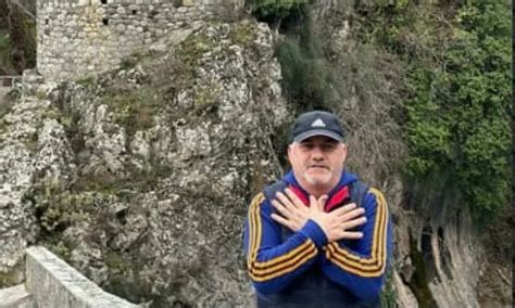 Ανεπιθύμητος στην Ελλάδα Αλβανός δημοσιογράφος Η προκλητική ανάρτηση