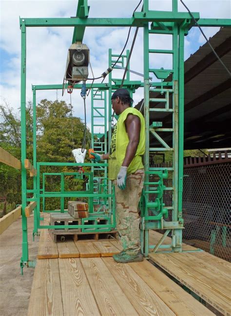 Material Hoist System For Heavy Duty Non Stop Scaffolding