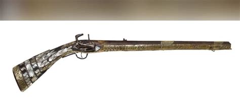 O Pusca Cu Cremene Decorata Cu Pietre Pretioase Exponatul Lunii Mai La Muzeul National Al