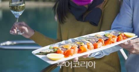 뉴질랜드 해안선 따라 씨푸드 투어홍합·굴·연어 청정바다 먹거리 한가득