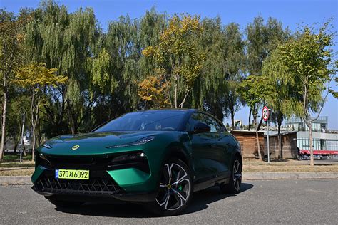 [시승기] 더욱 화려하고 정교하게 피어난 새로운 시대의 로터스 로터스 엘레트라 S 서울경제