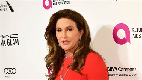 Caitlyn Jenner S Rep Responds To De Transitioning Report Cbs News