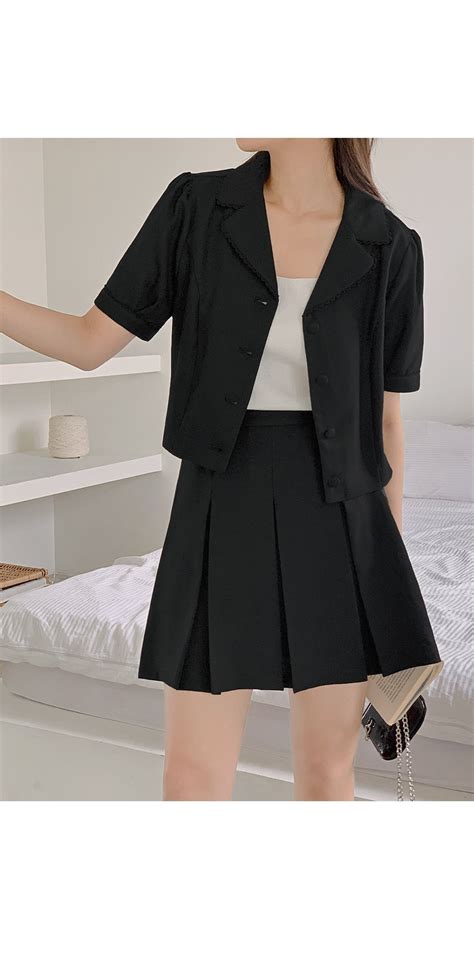 Made 블리안 카라넥 크롭 숄더퍼프 레이스 반팔 트위드자켓 44~100 ♥핫핑♥ Made 블리안 카라넥 크롭 숄더퍼프 레이스 반팔 트위드자켓 44~100 ♥핫핑♥