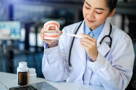 Tooth Doctor Stock Photos, Images and Backgrounds for Free Download
