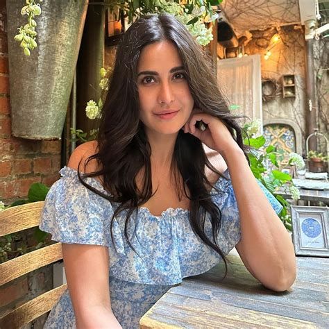 اداکارہ کٹرینہ کیف نے شوہر کے ساتھ شیئر کی رومانٹک تصاویر، انٹرنیٹ پر