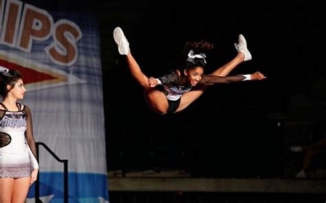 Pin By Anna Mccormack On C H E E R Cheer Athletics Cheer Stunts