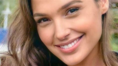 Gal Gadot Shows Wonder Woman Breakfast Appetite In Bathrobe