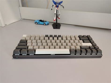 极高性价比！84键简洁布局！雷柏v700 8a入门级多模机械键盘，质感不错 知乎