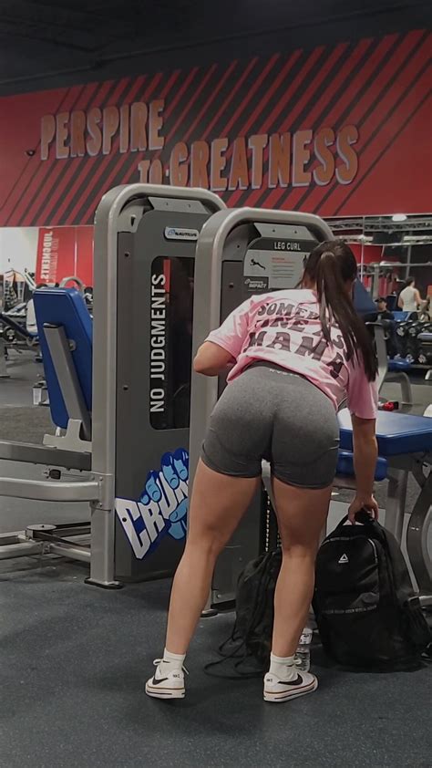 Amazing Ass At The Gym Candid Thisvid Com